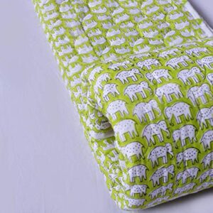 SHIRANYA Unisex Blanket - Animal Print Cotton Baby Quilt Soft Cot Comforter Crib Blanket for All Seasons - Parrot Green - 40"x50"