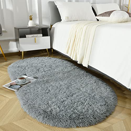 Terrug Super Soft Oval Rugs for Kid's Room, Cute Fluffy Plush Rugs 2.6x5.3 Feet for Girls Bedroom Dorm, Non-Slip Modern Shaggy Carpet for Living Room, Home Decor White for Bedroom Grey