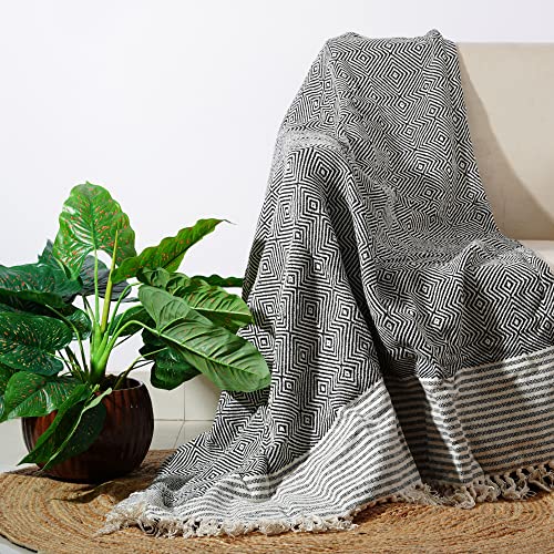 Countryside Cotton Throws with Fringes 460 GSM - Chevron Decorative Throw Blanket for Couch, Sofa, Bed, Everyday Use - Black and White (50" X 60")