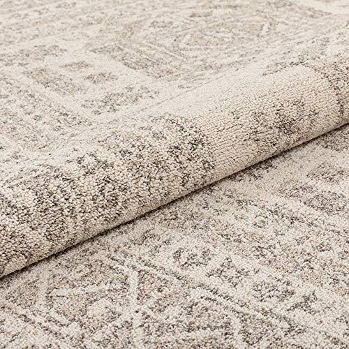 Well Woven Caro Beige Tribal Medallion (3'11 x 5'10") Area Rug