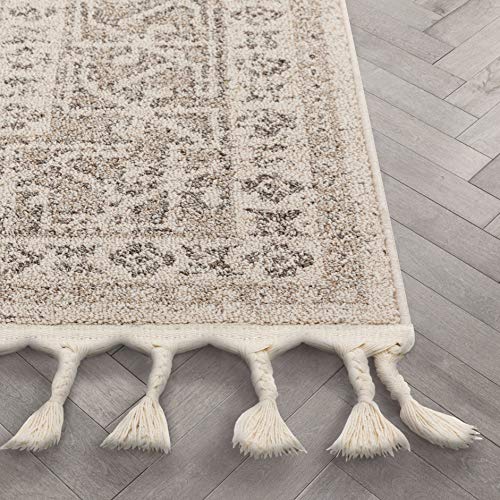 Well Woven Caro Beige Tribal Medallion (3'11 x 5'10") Area Rug