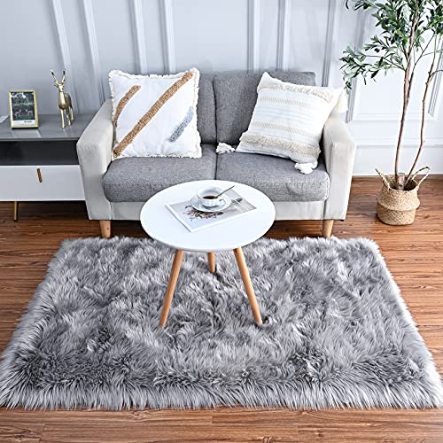 ISEAU Soft Faux Fur Fluffy Area Rug, Luxury Fuzzy Sheepskin Carpet Rugs for Bedroom Living Room, Shaggy Silky Plush Carpet Bedside Rug Floor Mat, 3ft x 5ft, Gray