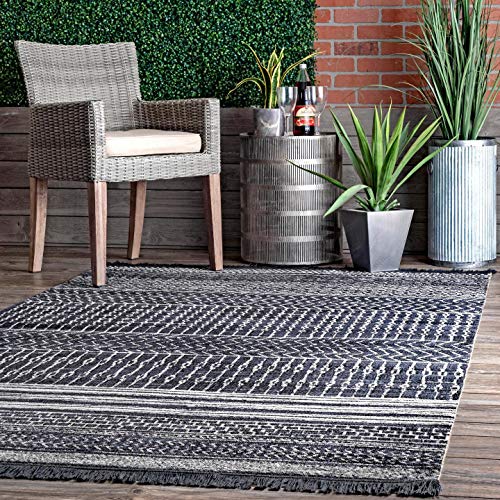 nuLOOM Saige Modern Trellis Fringe Indoor/Outdoor Area Rug, 5' x 8', Black