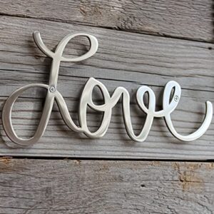 adornos para sala, love signs for home decor, adornos de pared para sala, decoracion para salas, love sign, bedroom decor for couples, love decor, modern bedroom decor, wall decor bedroom, heart wall decor