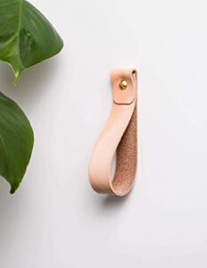 keyaiira - medium natural leather wall hook, wall hanging strap towel hook for wall leather loop strap for scarf storage boat paddle holder minimal towel bar rack storage