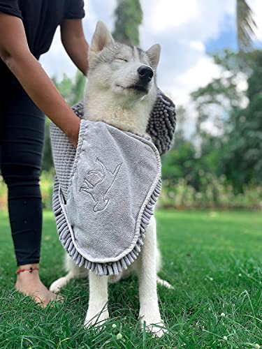 Tuff Pupper Quick Dry Towel for Dogs | Ultra Absorbent Microfiber Shammy | Extra Large 35x15 Size for All Breeds | Comfortable Hand Pockets | Indoor Outdoor Use | Durable Material | Machine Washable