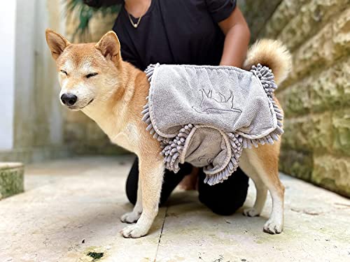 Tuff Pupper Quick Dry Towel for Dogs | Ultra Absorbent Microfiber Shammy | Extra Large 35x15 Size for All Breeds | Comfortable Hand Pockets | Indoor Outdoor Use | Durable Material | Machine Washable