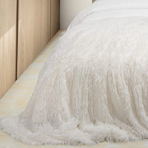 Decorative Extra Soft Faux Fur Blanket Twin Size 70" x 78",Solid Reversible Fuzzy Lightweight Long Hair Shaggy Blanket,Fluffy Cozy Plush Fleece Comfy Microfiber Blanket for Couch Sofa Bed,Cream White