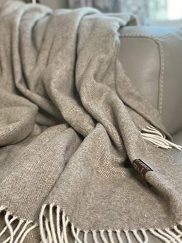 Eikei Wool Throw Blanket Geo Herringbone Pattern Oversized Couch Throw Blanket Fringe Trim Soft Merino Woolen Afghan Minimalist Style Lightweight Machine Washable (Light Beige, 55Wx78L)