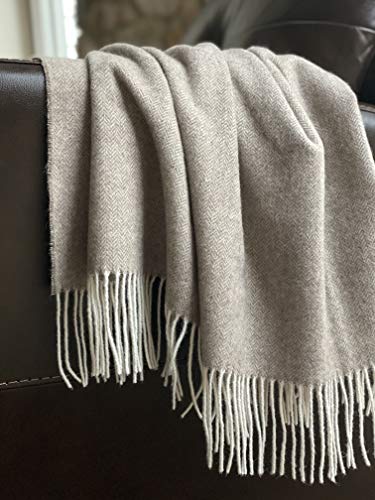 Eikei Wool Throw Blanket Geo Herringbone Pattern Oversized Couch Throw Blanket Fringe Trim Soft Merino Woolen Afghan Minimalist Style Lightweight Machine Washable (Light Beige, 55Wx78L)