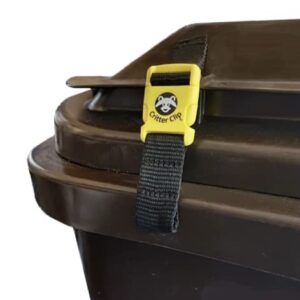 Critter Clip Universal Lid Locking System for Outdoor Garbage Cans to Stop Raccoons, Pets and Wind. Simple to Install Kit, Heavy Duty Lid Lock, Easy Single Hand Release.