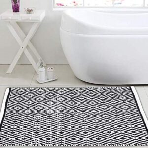 Ramanta Home 100% Cotton Diamond Rug 21x34 Hand Woven Reversible Washable Rug - Black,Farmhouse Bathroom Rugs,Entry Rugs,Rugs for Living Room,Rag Rug,Kitchen Rug Cotton,Machine Washable Rug,Woven Rug