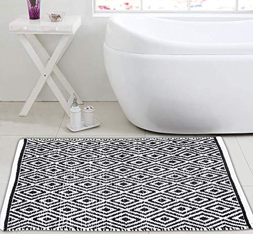 Ramanta Home 100% Cotton Diamond Rug 21x34 Hand Woven Reversible Washable Rug - Black,Farmhouse Bathroom Rugs,Entry Rugs,Rugs for Living Room,Rag Rug,Kitchen Rug Cotton,Machine Washable Rug,Woven Rug