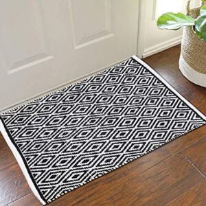 Ramanta Home 100% Cotton Diamond Rug 21x34 Hand Woven Reversible Washable Rug - Black,Farmhouse Bathroom Rugs,Entry Rugs,Rugs for Living Room,Rag Rug,Kitchen Rug Cotton,Machine Washable Rug,Woven Rug