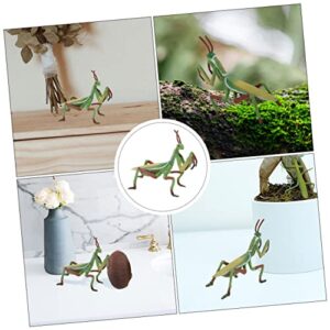 HANABASS 1pc Plastic Mantis Ornaments Outdoor Outdoor Animal Statues Plastic Animals Figures Flying Figurine Garden Decoration for Static Plastic Decorative Mantis