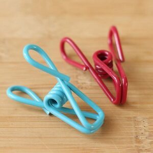 WOIWO 30Pcs Multi-Purpose Stainless Steel Wire Clips Pins Hanging Clips Hooks Assorted Colors