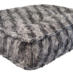 Bessie and Barnie Artic Seal Luxury Extra Plush Faux Fur Rectangle Pet/Dog Bed (Multiple Sizes)