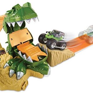 Hot Wheels Monster Jam Dragon Arena Attack Playset