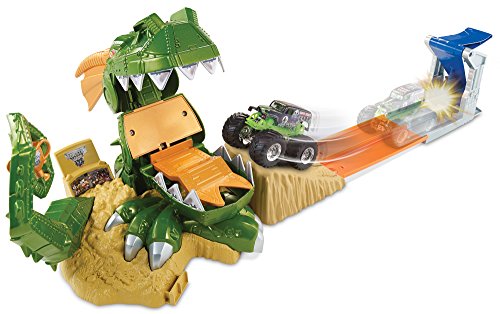 Hot Wheels Monster Jam Dragon Arena Attack Playset