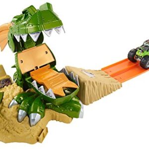 Hot Wheels Monster Jam Dragon Arena Attack Playset