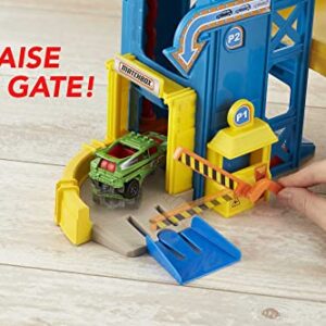 Matchbox Cars Playset, 4-Level Toy Garage & Tow Truck in 1:64 Scale, Kid-Powered Elevator, Car Repair Station & Spiral Ramp