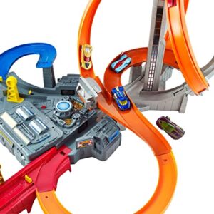 Hot Wheels Toy Car Track Set Spin Storm, 3 Intersections for Crashing & Motorized Booster, 1:64 Scale Car