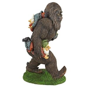 Design Toscano Schlepping The Garden Gnomes Bigfoot Statue 16 Inch