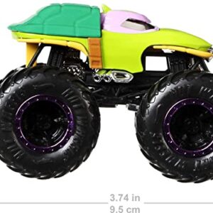 Hot Wheels Monster Trucks Demolition Doubles, Set of 2 Toy Monster Trucks in 1:64 Scale (Styles May Vary)