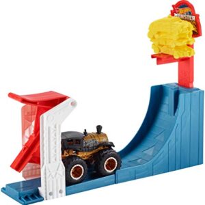 Hot Wheels Monster Trucks Big AIR Breakout Play Set