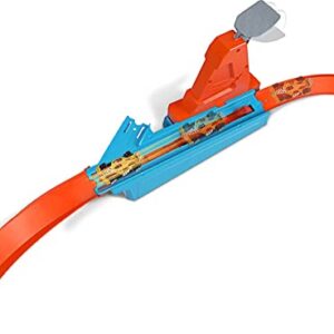 Hot Wheels Toy Car Track Set, Rapid Raceway Champion, Multi-Car Racing, Connects to Other Sets, 1:64 Scale Car