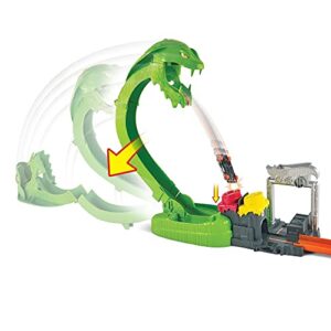 Hot Wheels Toxic Snake Strike Challenge Play Set with Slime for Kids 5 Years Old & Up, Includes One 1:64 Scale Vehicle, Connects to Other Sets, Single Or Multicar Play