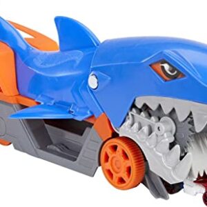 Hot Wheels Toy Car Shark Chomp Transporter & 1:64 Scale Car, Connects to Hot Wheels Track & Stores 5 Scale Vehicles