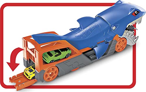 Hot Wheels Toy Car Shark Chomp Transporter & 1:64 Scale Car, Connects to Hot Wheels Track & Stores 5 Scale Vehicles