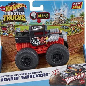 Hot Wheels Monster Trucks Roarin’ Wreckers, 1 1:43 Scale Truck with Lights & Sounds, Plays Truck's Theme Song, Toy for Kids 3 Years Old & Older