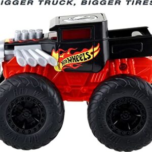 Hot Wheels Monster Trucks Roarin’ Wreckers, 1 1:43 Scale Truck with Lights & Sounds, Plays Truck's Theme Song, Toy for Kids 3 Years Old & Older