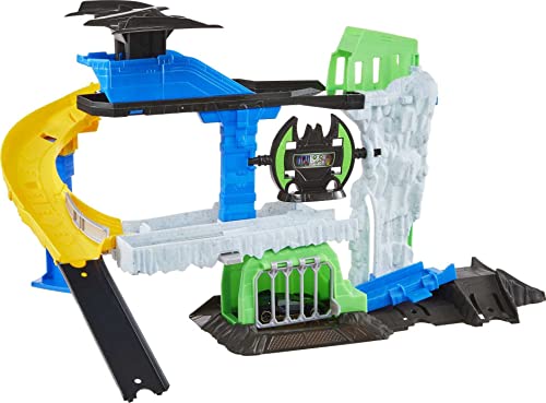 Hot Wheels Dc Batcave Playset with Batman Character Car in 1:64 Scale, Toy Replica of the Batcave with Storage