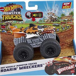 Hot Wheels Monster Trucks Roarin’ Wreckers, 1 1:43 Scale Truck with Lights & Sounds, Plays Truck's Theme Song, Toy for Kids 3 Years Old & Older