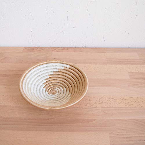 Small African Basket- Sokoke/Rwanda Basket/Woven Bowl/Sisal & Sweetgrass Basket/Tans, White