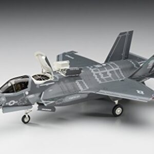 Hasegawa HAE46 F-35 Lightning II B Version US Marine Model Kit, 1:72 Scale