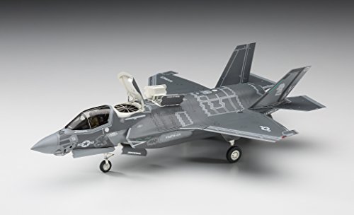 Hasegawa HAE46 F-35 Lightning II B Version US Marine Model Kit, 1:72 Scale