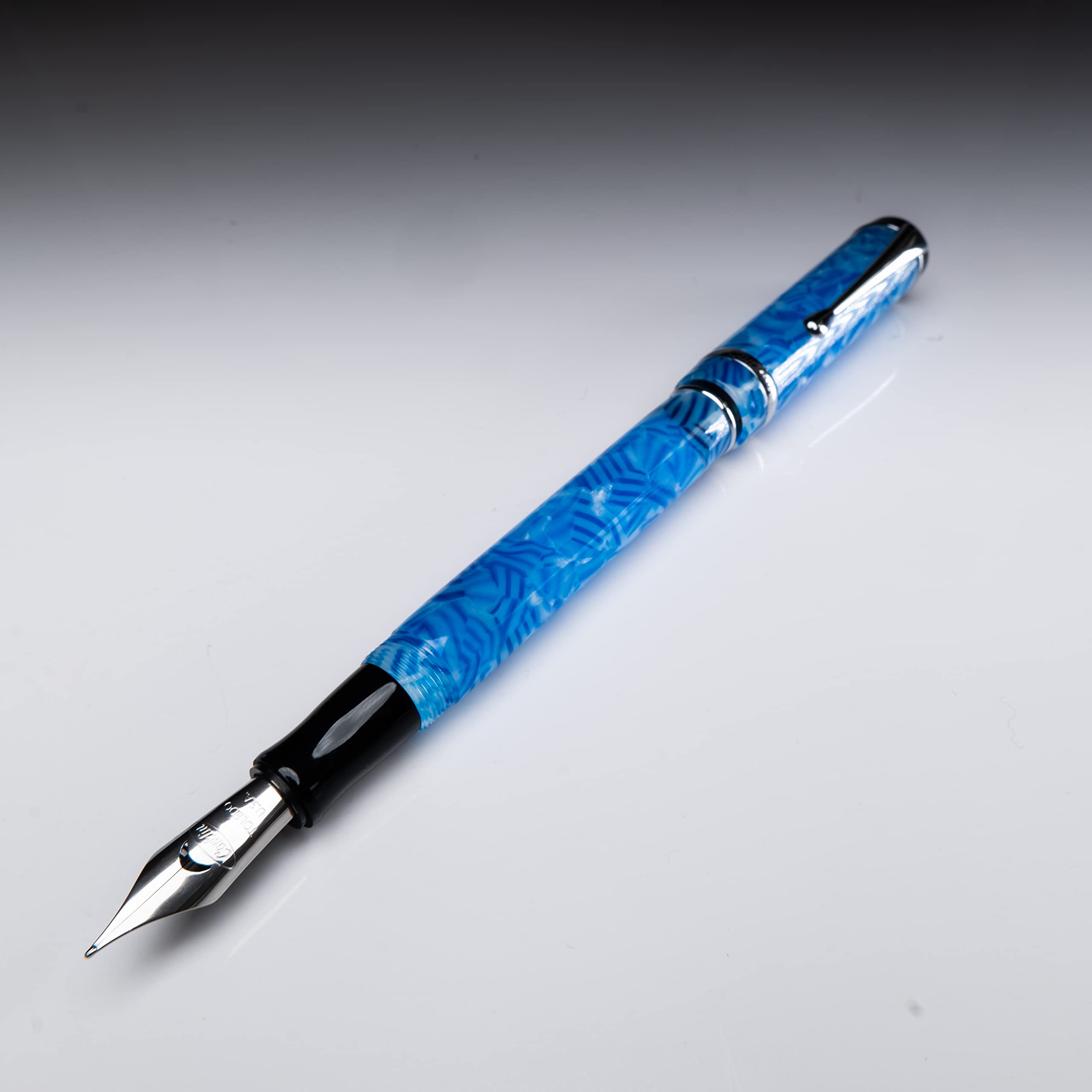 Conklin Duragraph Fountain Pen - Broad Nib Fountain Pen, Ice Blue (CK71350: CK7154)