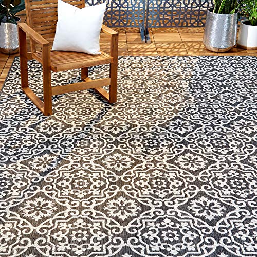 Nicole Miller New York Patio Country Danica Transitional Geometric Indoor/Outdoor Area Rug, Black/Grey, 7'9"x10'2"