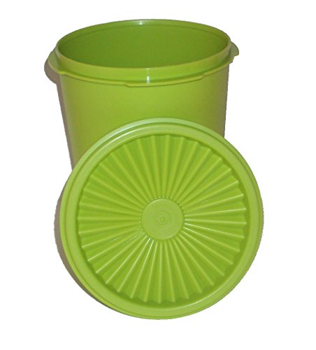 Tupperware 5 Cup Servalier Snack Canister Lime Green