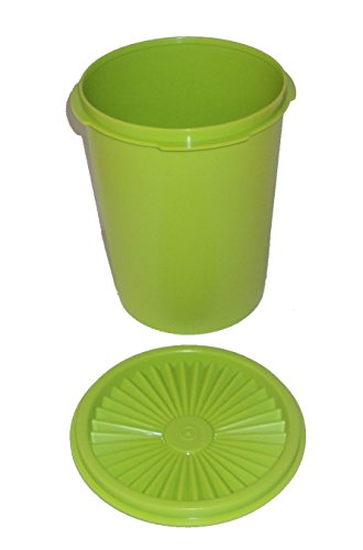 Tupperware 5 Cup Servalier Snack Canister Lime Green