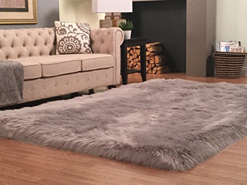 LAMBZY '' Lena Collection '' Faux Sheepskin Super Soft Hypoallergenic Rectangular Area Rug Plush Fur Premium Shag (4'x6',120x180 cm, Gray)