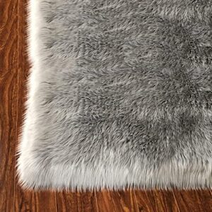 LAMBZY '' Lena Collection '' Faux Sheepskin Super Soft Hypoallergenic Rectangular Area Rug Plush Fur Premium Shag (4'x6',120x180 cm, Gray)