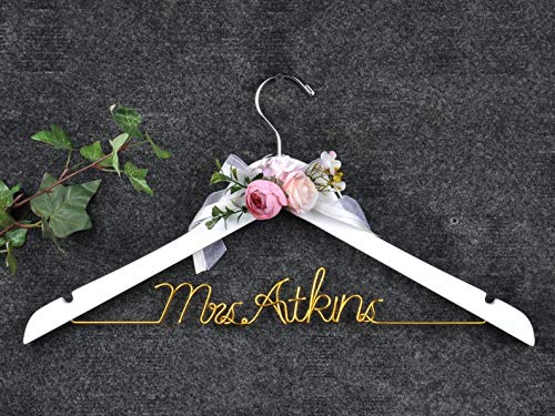 Bride Hanger, Wedding Hanger, Personalized Bride Hanger, Lady Hanger, Custom Hanger, Honor Maid, Bridesmaid, Doctor, Doctor Graduation Dress Hanger