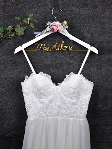 Bride Hanger, Wedding Hanger, Personalized Bride Hanger, Lady Hanger, Custom Hanger, Honor Maid, Bridesmaid, Doctor, Doctor Graduation Dress Hanger