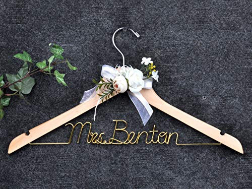 Bride Hanger, Wedding Hanger, Personalized Bride Hanger, Lady Hanger, Custom Hanger, Honor Maid, Bridesmaid, Doctor, Doctor Graduation Dress Hanger