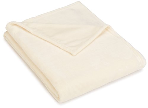 Amazon Brand - Pinzon Velvet Plush Blanket, Ivory, Twin (66 in x 90 in)